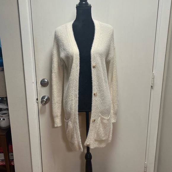 Jessica Simpson | Sweaters | Jessica Simpson White Ivory White Fuzzy ...
